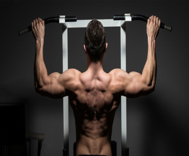 8 Favoriete oefeningen voor sterke rugspieren + video's | FIT.nl