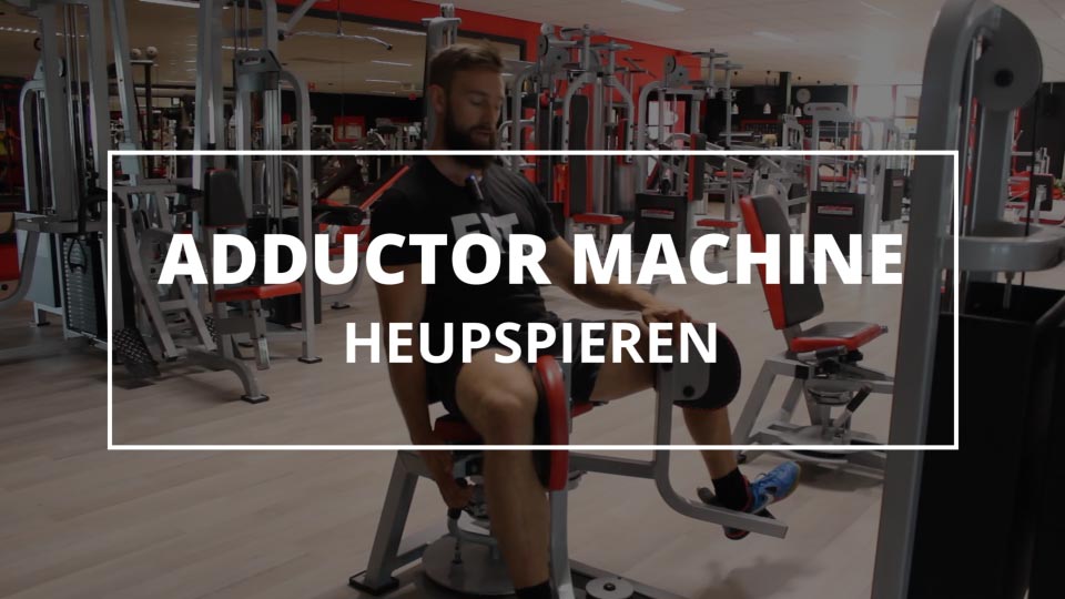 Adductor Machine: uitleg van de fitnessoefening + video | FIT.nl